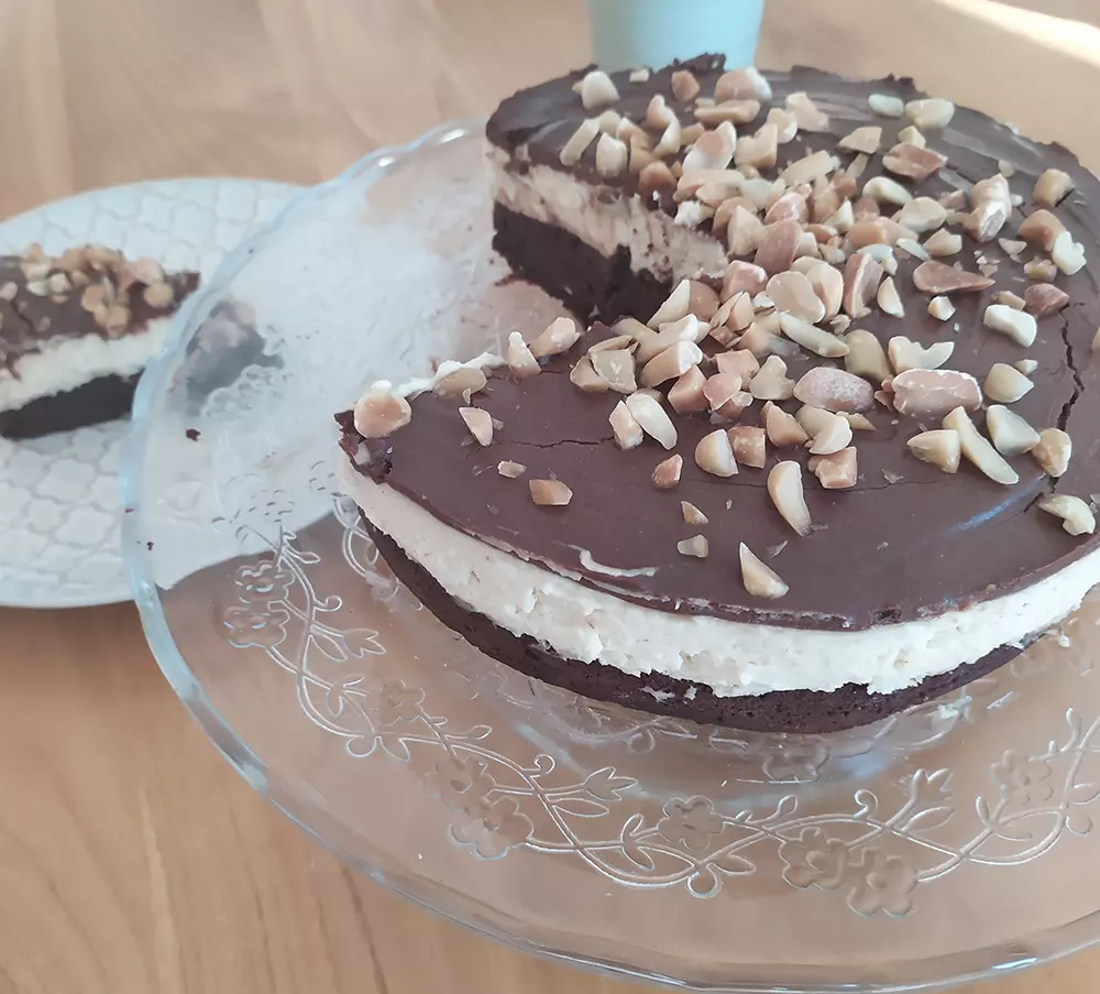 Zdrava Snickers torta | Blog - Malinca.si