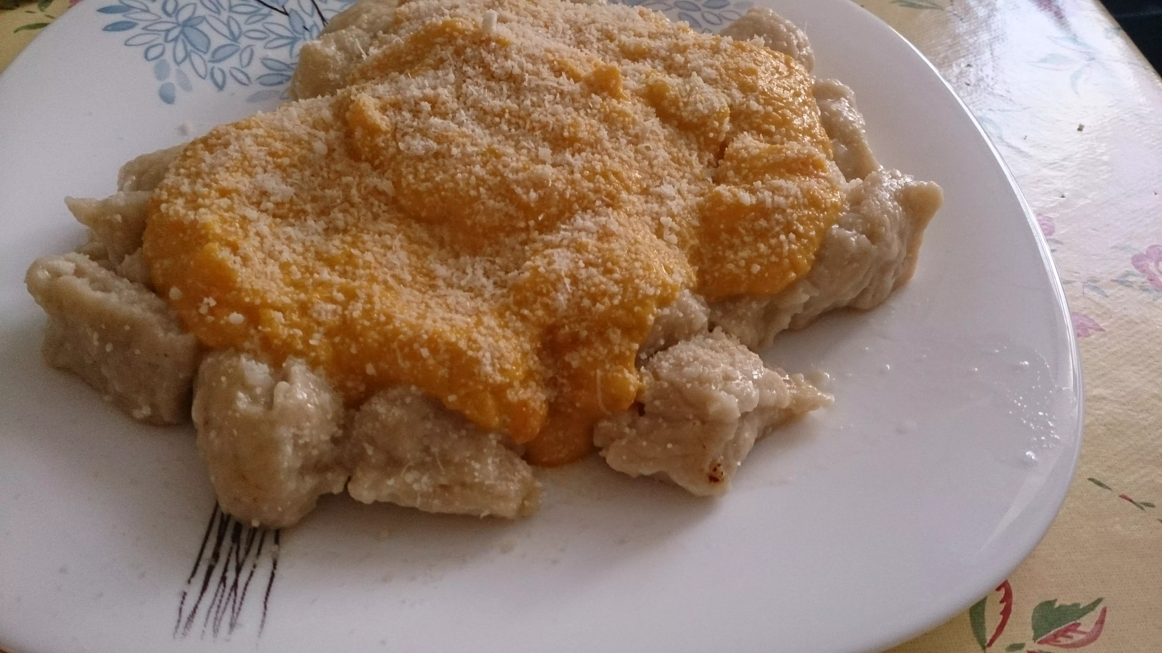 Domači njoki z bučkino omako / Blog | Blog - Malinca.si